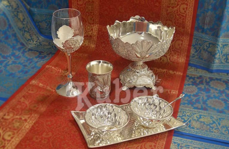 Best Handicraft Gifts For This Wedding Season | Kuber Art With Soul